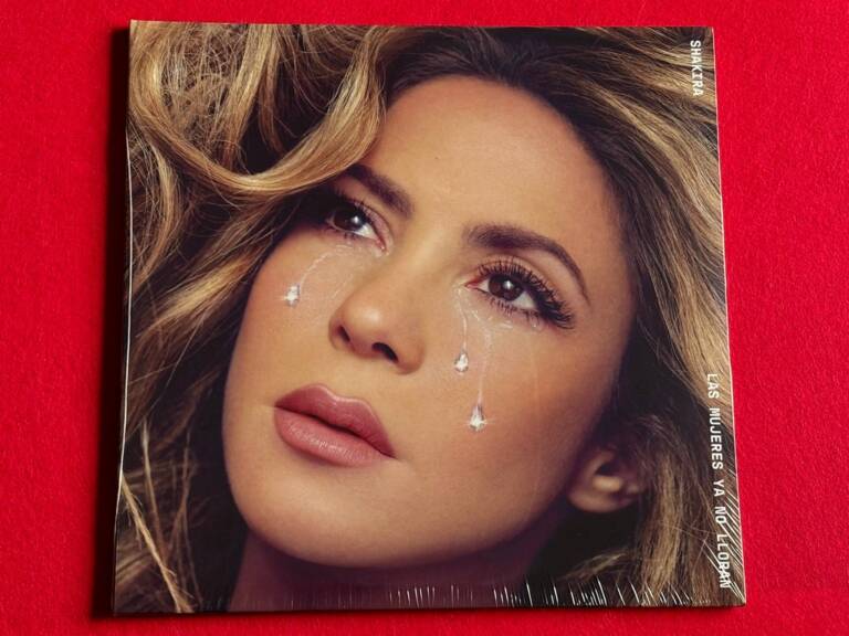 Shakira - Tienda de discos y vinilos online, Discos Deluxe